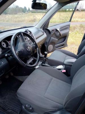 Melns Toyota RAV4 2003 Viļņa, ar dzinēja tilpumu 2.00 L un nobraukumu 253 tūkst. km par 3500 €, foto 5 vietnē AUTOMOTO.COM.LV