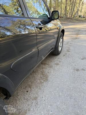 Black Toyota RAV4 2003 in Alytus, with an engine capacity of 2.00 L and mileage of 288 thousand km for 2950 €, photo 6 on AUTOMOTO.COM.LV