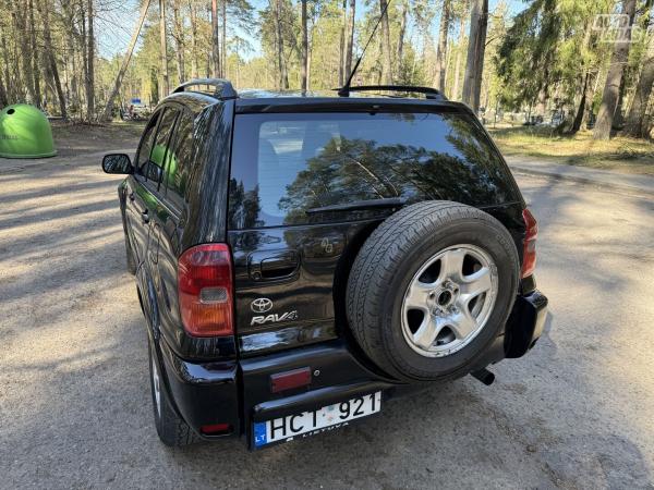 Melns Toyota RAV4 2003 Alīta, ar dzinēja tilpumu 2.00 L un nobraukumu 288 tūkst. km par 2950 €, foto 6 vietnē AUTOMOTO.COM.LV