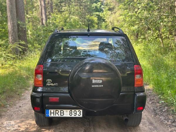 Black Toyota RAV4 2003 in Vilnius, with an engine capacity of 2.00 L and mileage of 360 thousand km for 3000 €, photo 6 on AUTOMOTO.COM.LV