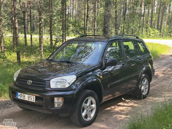 Black Toyota RAV4 2003 in Vilnius, with an engine capacity of 2.00 L and mileage of 360 thousand km for 3200 €, photo 2 on AUTOMOTO.COM.LV