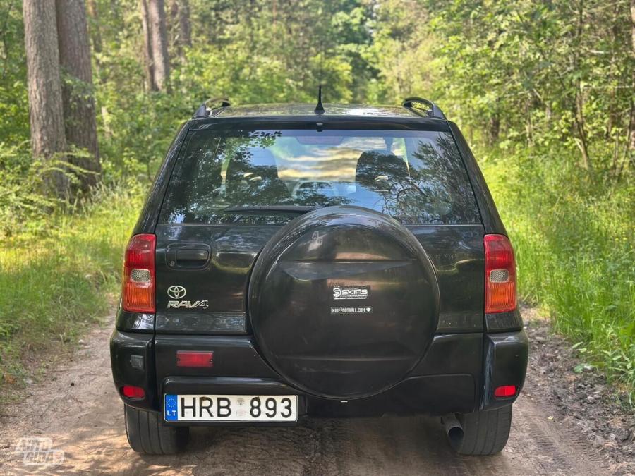 Black Toyota RAV4 2003 in Vilnius, with an engine capacity of 2.00 L and mileage of 360 thousand km for 3200 €, photo 7 on AUTOMOTO.COM.LV