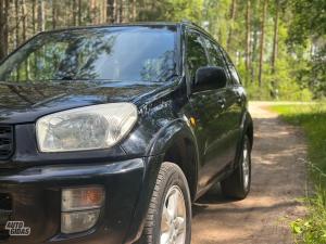 Black Toyota RAV4 2003 in Vilnius, with an engine capacity of 2.00 L and mileage of 360 thousand km for 3200 €, photo 8 on AUTOMOTO.COM.LV