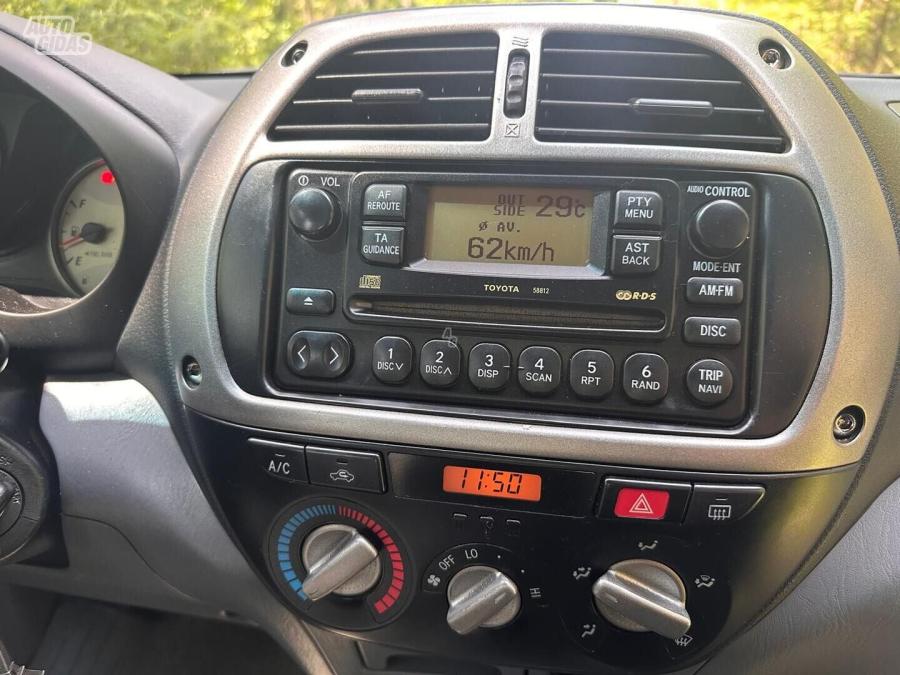 Black Toyota RAV4 2003 in Vilnius, with an engine capacity of 2.00 L and mileage of 360 thousand km for 3200 €, photo 15 on AUTOMOTO.COM.LV