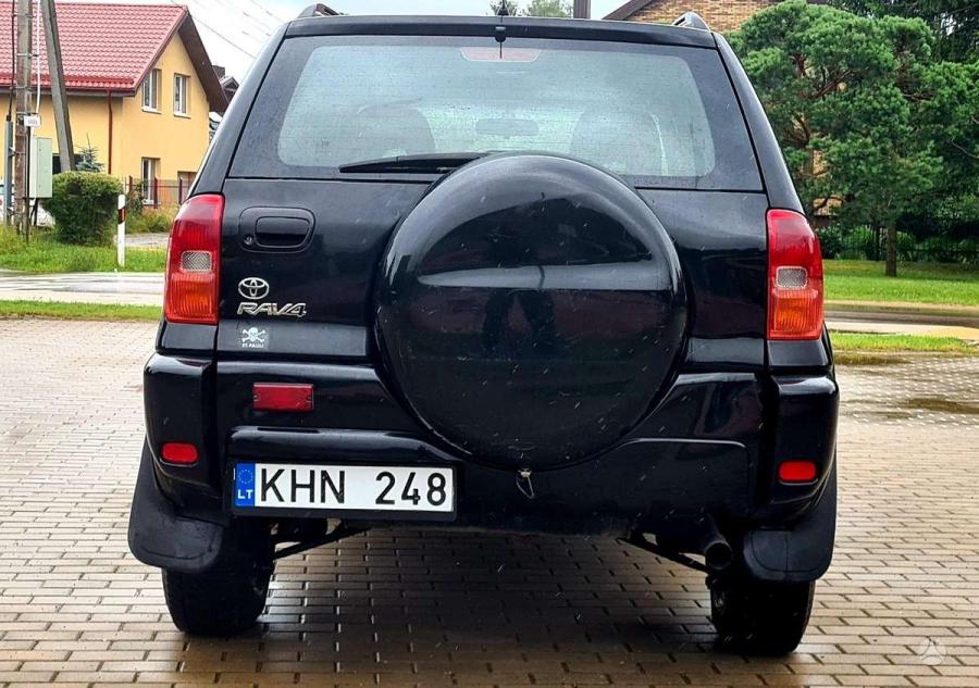 Melns Toyota RAV4 2003 Viļņa, ar dzinēja tilpumu 2.00 L un nobraukumu 280 tūkst. km par 4300 €, foto 7 vietnē AUTOMOTO.COM.LV