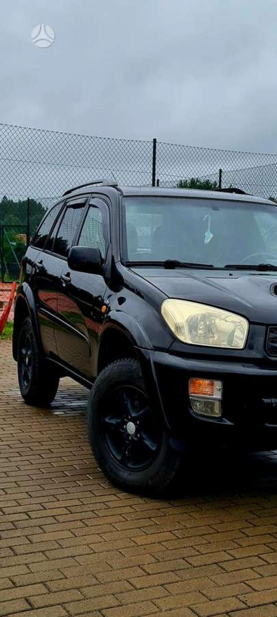 Melns Toyota RAV4 2003 Viļņa, ar dzinēja tilpumu 2.00 L un nobraukumu 280 tūkst. km par 4300 €, foto 13 vietnē AUTOMOTO.COM.LV