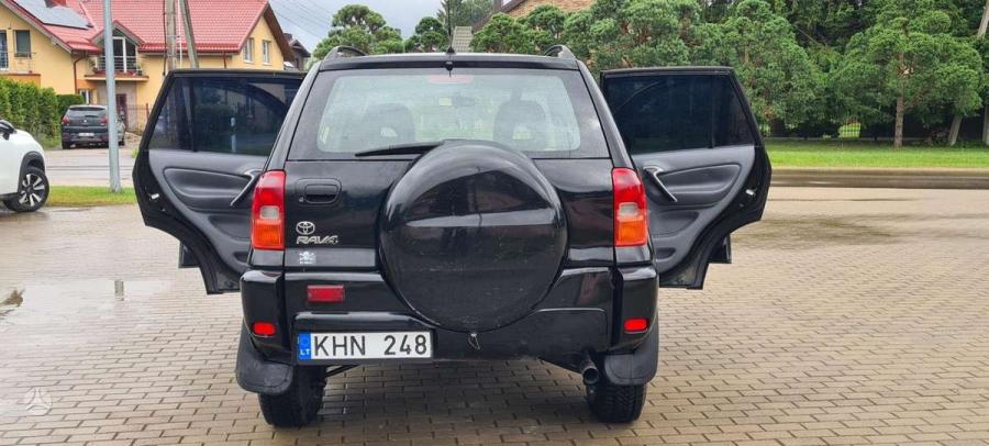 Melns Toyota RAV4 2003 Viļņa, ar dzinēja tilpumu 2.00 L un nobraukumu 280 tūkst. km par 4300 €, foto 20 vietnē AUTOMOTO.COM.LV