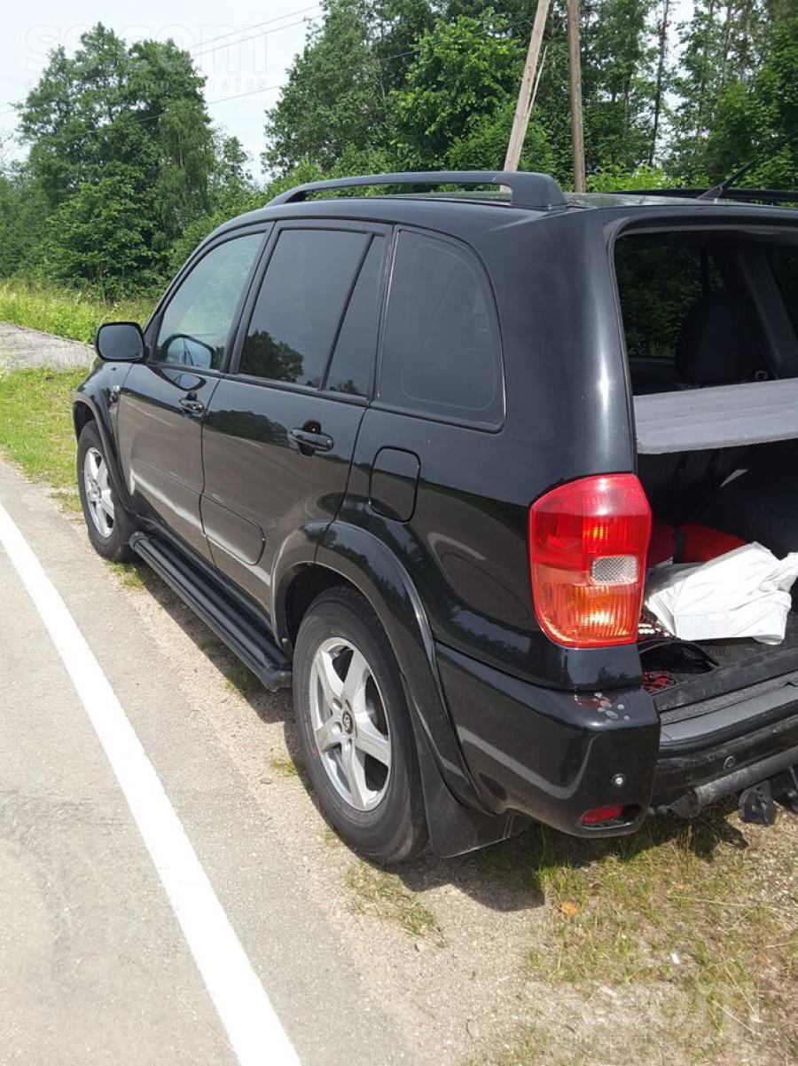 Melns Toyota RAV4 2003 Preiļi, ar dzinēja tilpumu 2.00 L un nobraukumu 0 tūkst. km par 3200 €, foto 10 vietnē AUTOMOTO.COM.LV