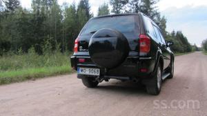 Black Toyota RAV4 2003 in Balvi, with an engine capacity of 2.00 L and mileage of 222 thousand km for 3990 €, photo 5 on AUTOMOTO.COM.LV
