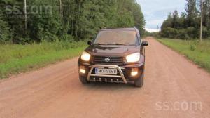 Black Toyota RAV4 2003 in Balvi, with an engine capacity of 2.00 L and mileage of 222 thousand km for 3990 €, photo 9 on AUTOMOTO.COM.LV