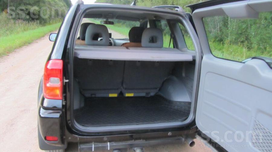 Black Toyota RAV4 2003 in Balvi, with an engine capacity of 2.00 L and mileage of 222 thousand km for 3990 €, photo 10 on AUTOMOTO.COM.LV