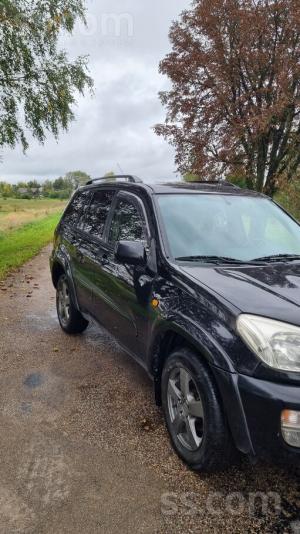 Melns Toyota RAV4 2003 Bauska, ar dzinēja tilpumu 2.00 L un nobraukumu 397 tūkst. km par 2400 €, foto 5 vietnē AUTOMOTO.COM.LV
