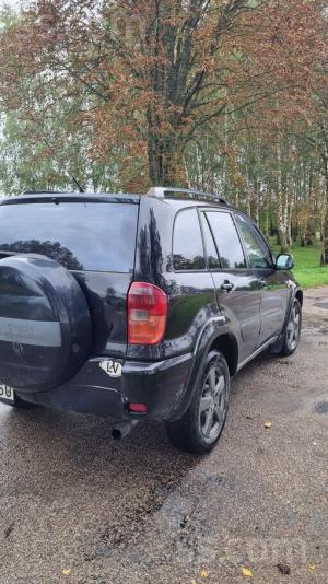 Melns Toyota RAV4 2003 Bauska, ar dzinēja tilpumu 2.00 L un nobraukumu 397 tūkst. km par 2400 €, foto 6 vietnē AUTOMOTO.COM.LV