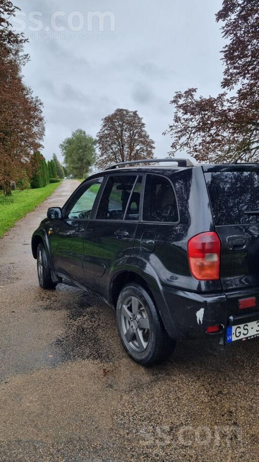 Melns Toyota RAV4 2003 Bauska, ar dzinēja tilpumu 2.00 L un nobraukumu 397 tūkst. km par 2400 €, foto 7 vietnē AUTOMOTO.COM.LV