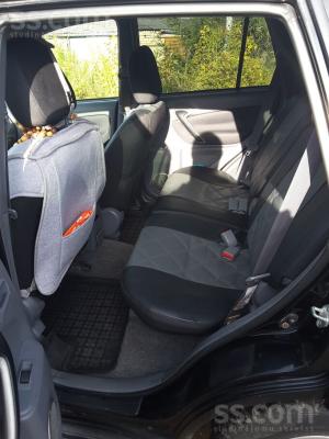 Black Toyota RAV4 2003 in Preili, with an engine capacity of 2.00 L and mileage of 0 thousand km for 2700 €, photo 7 on AUTOMOTO.COM.LV