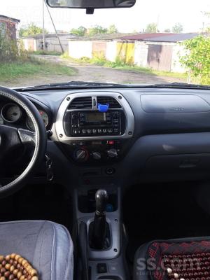 Black Toyota RAV4 2003 in Preili, with an engine capacity of 2.00 L and mileage of 0 thousand km for 2700 €, photo 8 on AUTOMOTO.COM.LV