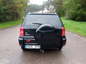 Черный Тойота РАВ 4 2003 в Вильнюс, объемом двигателя 2.00 л и пробегом 300 тыс. км за 2690 €, фото 5 на AUTOMOTO.COM.LV
