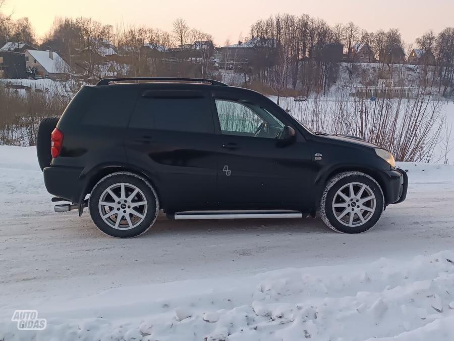 Melns Toyota RAV4 2004 Šauļi, ar dzinēja tilpumu 2.00 L un nobraukumu 320 tūkst. km par 3750 €, foto 7 vietnē AUTOMOTO.COM.LV