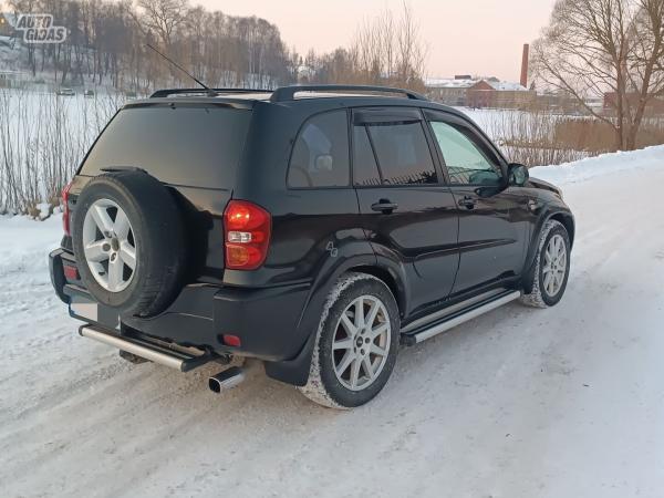 Melns Toyota RAV4 2004 Šauļi, ar dzinēja tilpumu 2.00 L un nobraukumu 320 tūkst. km par 3700 €, foto 6 vietnē AUTOMOTO.COM.LV