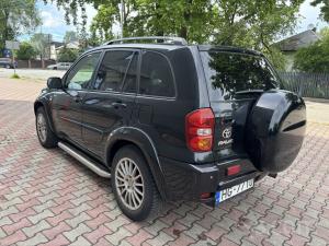 Black Toyota RAV4 2004 in Riga, with an engine capacity of 2.00 L and mileage of 288 thousand km for 3190 €, photo 8 on AUTOMOTO.COM.LV