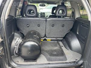 Black Toyota RAV4 2004 in Riga, with an engine capacity of 2.00 L and mileage of 288 thousand km for 3190 €, photo 15 on AUTOMOTO.COM.LV