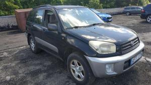 Melns Toyota RAV4 2004 Viļņa, ar dzinēja tilpumu 2.00 L un nobraukumu 220 tūkst. km par 1650 €, foto 3 vietnē AUTOMOTO.COM.LV
