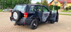 Black Toyota RAV4 2004 in Vilnius, with an engine capacity of 2.00 L and mileage of 320 thousand km for 2500 €, photo 21 on AUTOMOTO.COM.LV