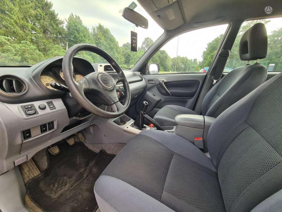 Black Toyota RAV4 2004 in Vilnius, with an engine capacity of 2.00 L and mileage of 320 thousand km for 2500 €, photo 30 on AUTOMOTO.COM.LV