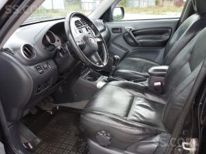 Черный Тойота РАВ 4 2004 в Рига, объемом двигателя 2.00 л и пробегом 277 тыс. км за 2850 €, фото 7 на AUTOMOTO.COM.LV