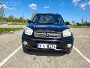 Black Toyota RAV4 2005 in Riga, with an engine capacity of 1.80 L and mileage of 250 thousand km for 4100 €, photo 3 on AUTOMOTO.COM.LV