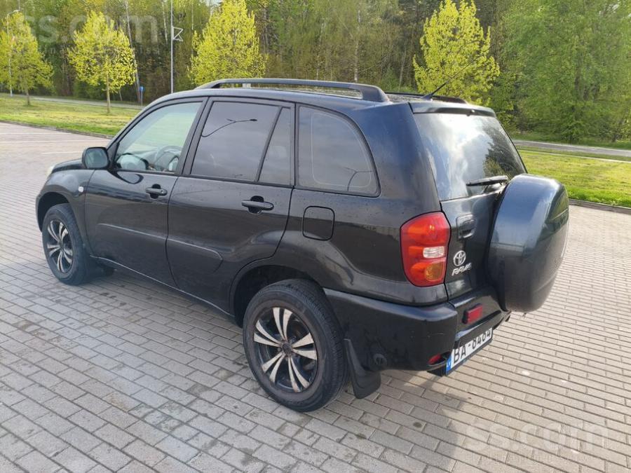 Black Toyota RAV4 2005 in Riga, with an engine capacity of 1.80 L and mileage of 250 thousand km for 4100 €, photo 10 on AUTOMOTO.COM.LV