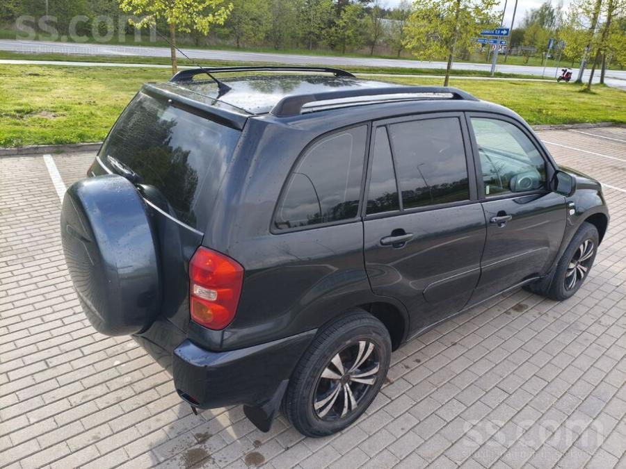 Black Toyota RAV4 2005 in Riga, with an engine capacity of 1.80 L and mileage of 250 thousand km for 4100 €, photo 11 on AUTOMOTO.COM.LV