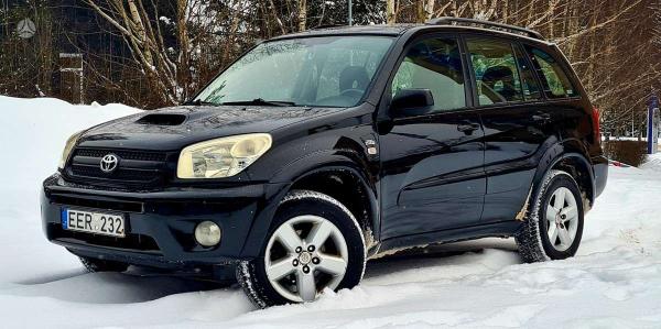 Melns Toyota RAV4 2005 Viļņa, ar dzinēja tilpumu 2.00 L un nobraukumu 324 tūkst. km par 3750 €, foto 9 vietnē AUTOMOTO.COM.LV