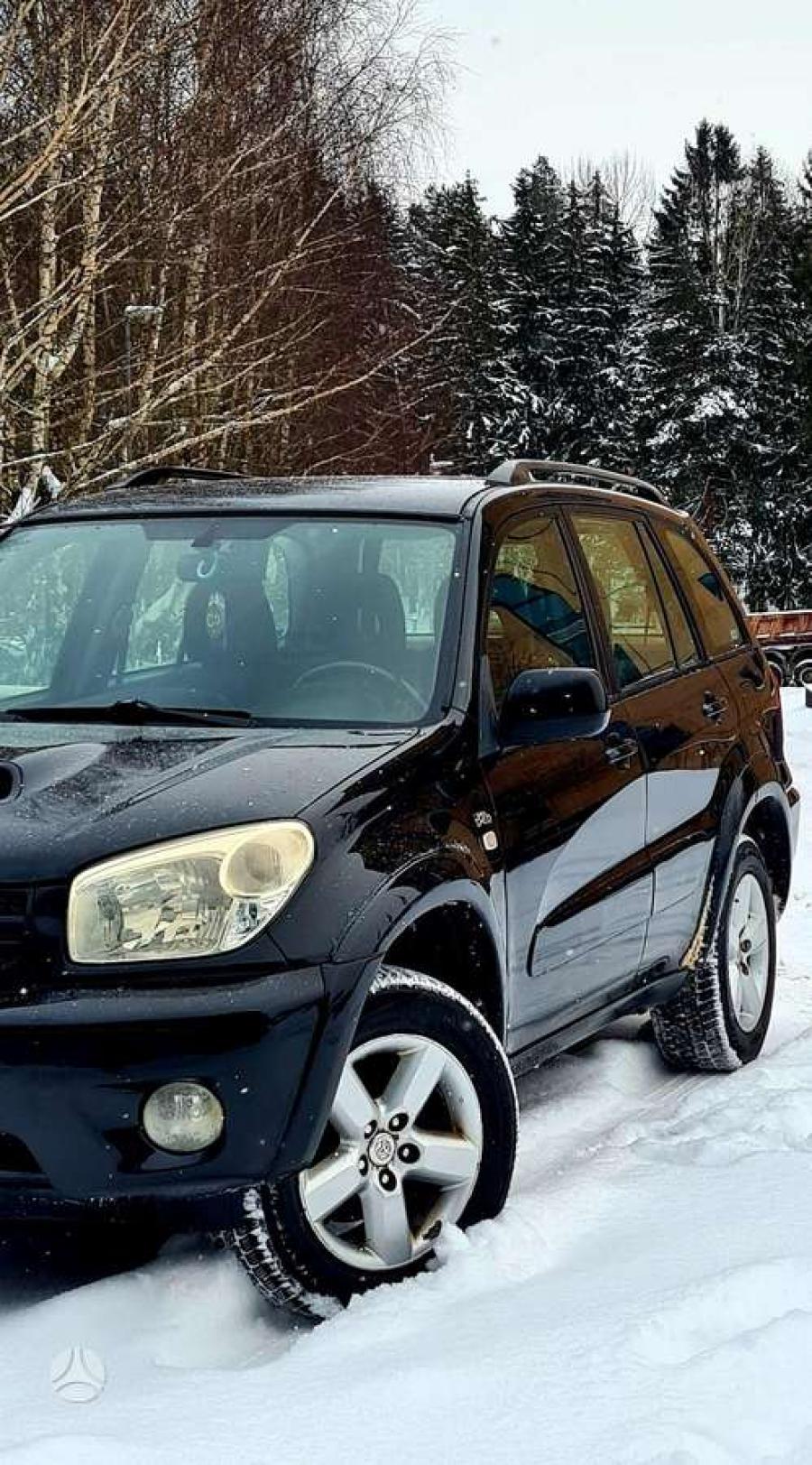 Black Toyota RAV4 2005 in Vilnius, with an engine capacity of 2.00 L and mileage of 324 thousand km for 3750 €, photo 12 on AUTOMOTO.COM.LV