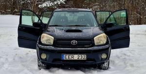 Black Toyota RAV4 2005 in Vilnius, with an engine capacity of 2.00 L and mileage of 324 thousand km for 3750 €, photo 18 on AUTOMOTO.COM.LV