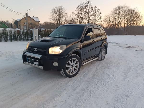 Melns Toyota RAV4 2005 Šauļi, ar dzinēja tilpumu 2.00 L un nobraukumu 320 tūkst. km par 3750 €, foto 7 vietnē AUTOMOTO.COM.LV