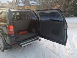 Melns Toyota RAV4 2005 Šauļi, ar dzinēja tilpumu 2.00 L un nobraukumu 320 tūkst. km par 3750 €, foto 18 vietnē AUTOMOTO.COM.LV
