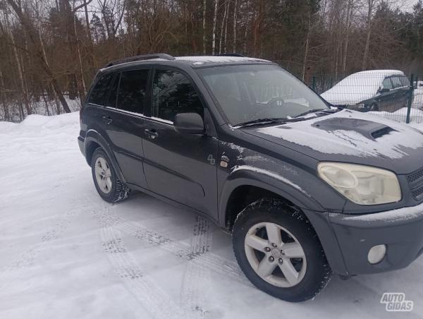 Melns Toyota RAV4 2005 Varėna, ar dzinēja tilpumu 2.00 L un nobraukumu 269 tūkst. km par 3150 €, foto 5 vietnē AUTOMOTO.COM.LV