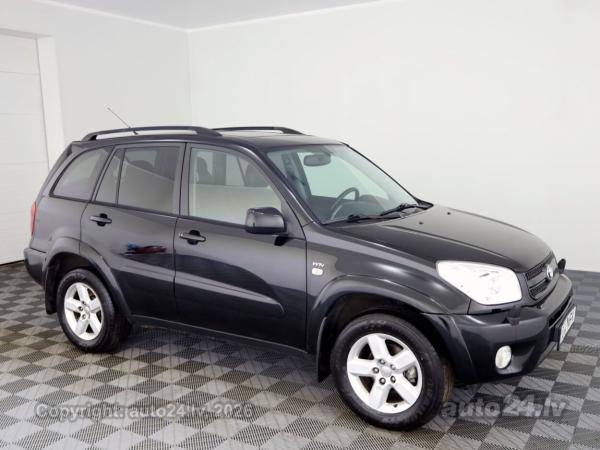 Melns Toyota RAV4 2005 Tallina, ar dzinēja tilpumu 2.00 L un nobraukumu 153 tūkst. km par 3699 €, foto 1 vietnē AUTOMOTO.COM.LV
