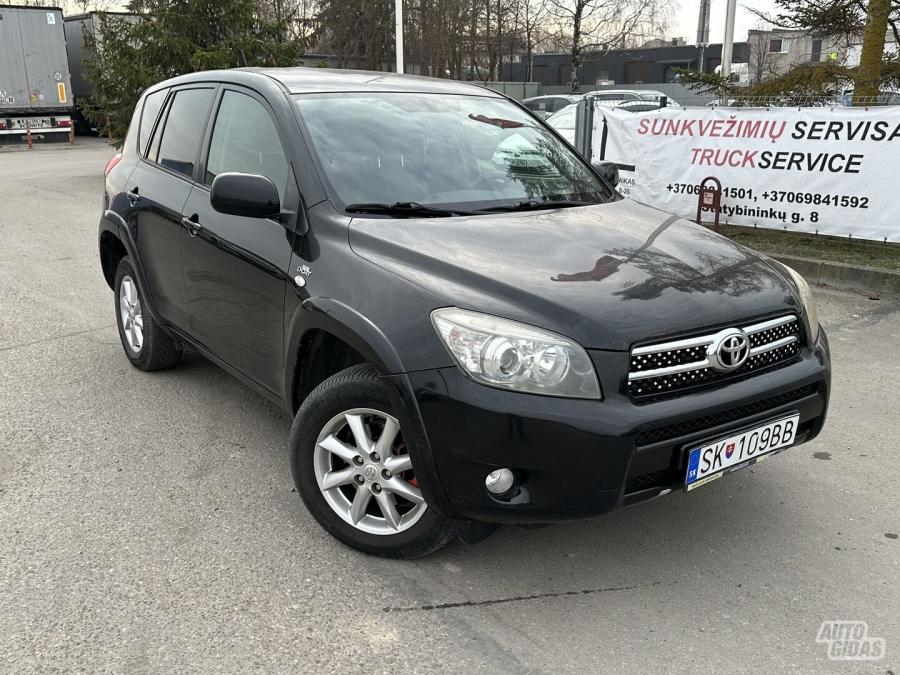Black Toyota RAV4 2006 in Marijampole, with an engine capacity of 2.20 L and mileage of 282 thousand km for 2950 €, photo 2 on AUTOMOTO.COM.LV