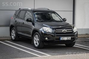 Black Toyota RAV4 2006 in Riga, with an engine capacity of 2.20 L and mileage of 0 thousand km for 4500 €, photo 4 on AUTOMOTO.COM.LV