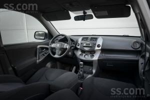 Black Toyota RAV4 2006 in Riga, with an engine capacity of 2.20 L and mileage of 0 thousand km for 4500 €, photo 13 on AUTOMOTO.COM.LV