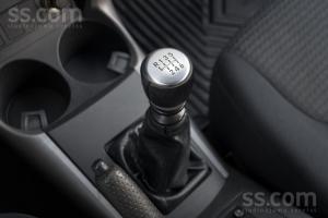 Black Toyota RAV4 2006 in Riga, with an engine capacity of 2.20 L and mileage of 0 thousand km for 4500 €, photo 22 on AUTOMOTO.COM.LV