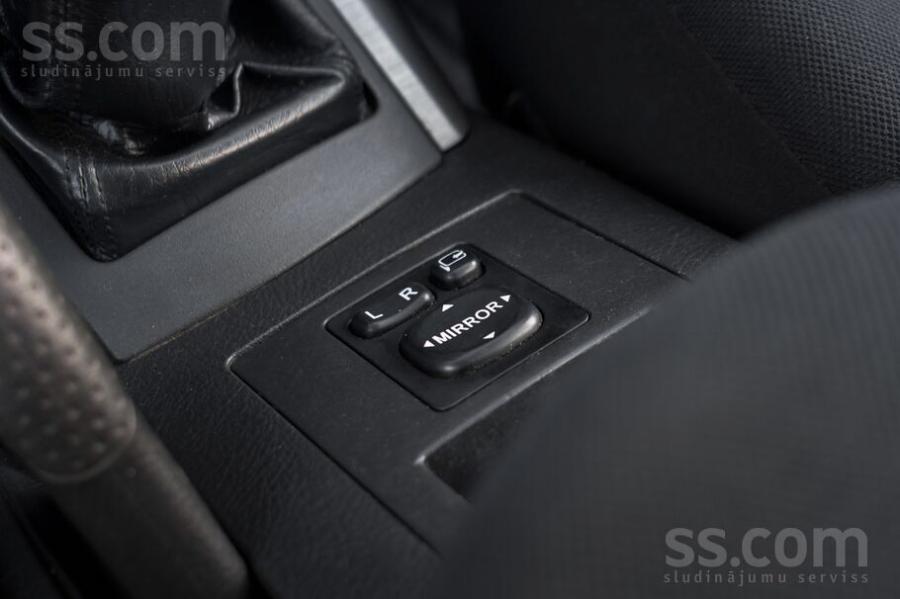 Black Toyota RAV4 2006 in Riga, with an engine capacity of 2.20 L and mileage of 0 thousand km for 4500 €, photo 23 on AUTOMOTO.COM.LV