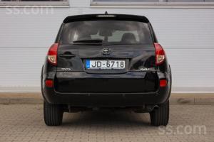 Black Toyota RAV4 2006 in Riga, with an engine capacity of 2.20 L and mileage of 0 thousand km for 1995 €, photo 6 on AUTOMOTO.COM.LV