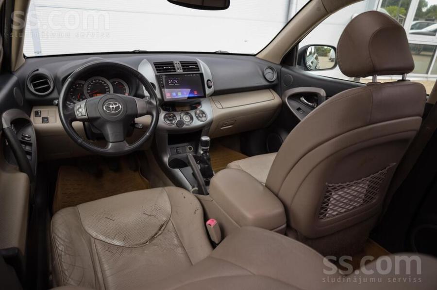 Black Toyota RAV4 2006 in Riga, with an engine capacity of 2.20 L and mileage of 0 thousand km for 1995 €, photo 11 on AUTOMOTO.COM.LV