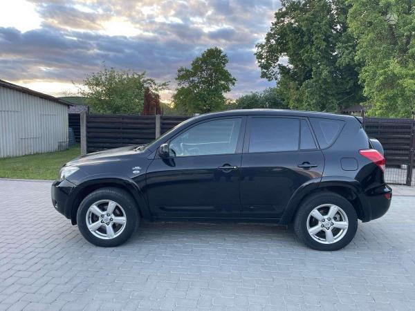 Melns Toyota RAV4 2006 Kėdainiai, ar dzinēja tilpumu 2.20 L un nobraukumu 200 tūkst. km par 4200 €, foto 6 vietnē AUTOMOTO.COM.LV