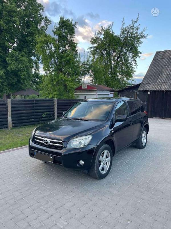 Melns Toyota RAV4 2006 Kėdainiai, ar dzinēja tilpumu 2.20 L un nobraukumu 200 tūkst. km par 4200 €, foto 9 vietnē AUTOMOTO.COM.LV