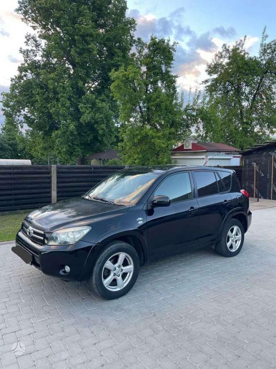Melns Toyota RAV4 2006 Kėdainiai, ar dzinēja tilpumu 2.20 L un nobraukumu 200 tūkst. km par 4200 €, foto 11 vietnē AUTOMOTO.COM.LV