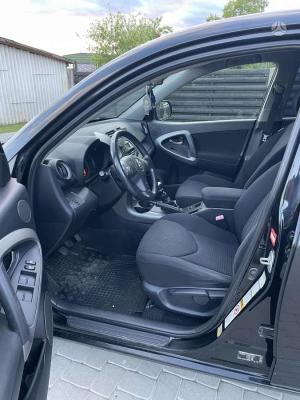 Melns Toyota RAV4 2006 Kėdainiai, ar dzinēja tilpumu 2.20 L un nobraukumu 200 tūkst. km par 4200 €, foto 17 vietnē AUTOMOTO.COM.LV